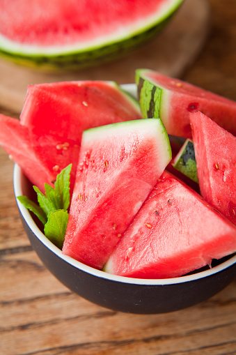 7 of the Best Fruits for Diabetics (Based On Sugar and Nutrients)